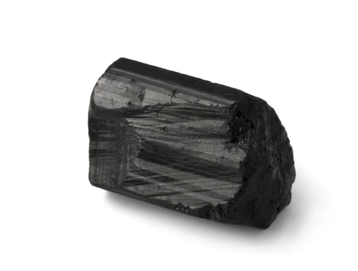 Как определить, что черный турмалин настоящий | Блог www.myjewels.ru